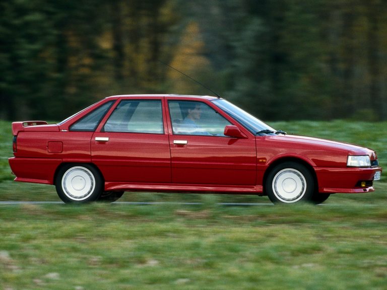 Renault 21 2 Litres Turbo