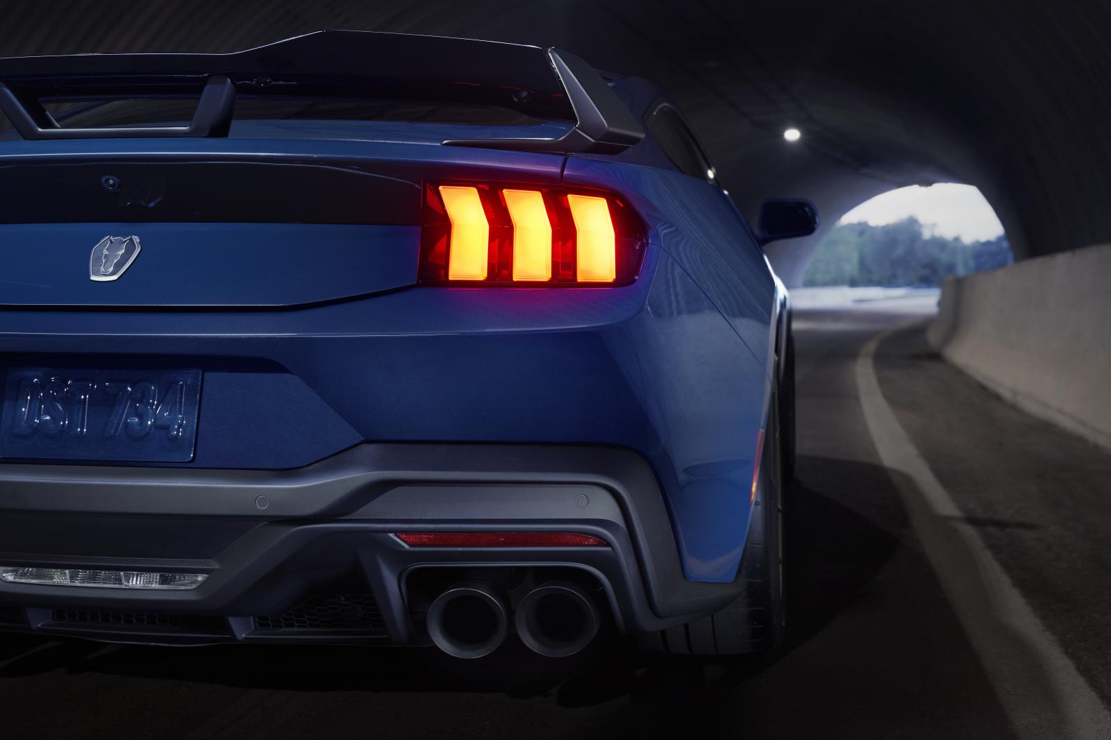 Nouvelle Ford Mustang 7 Dark Horse